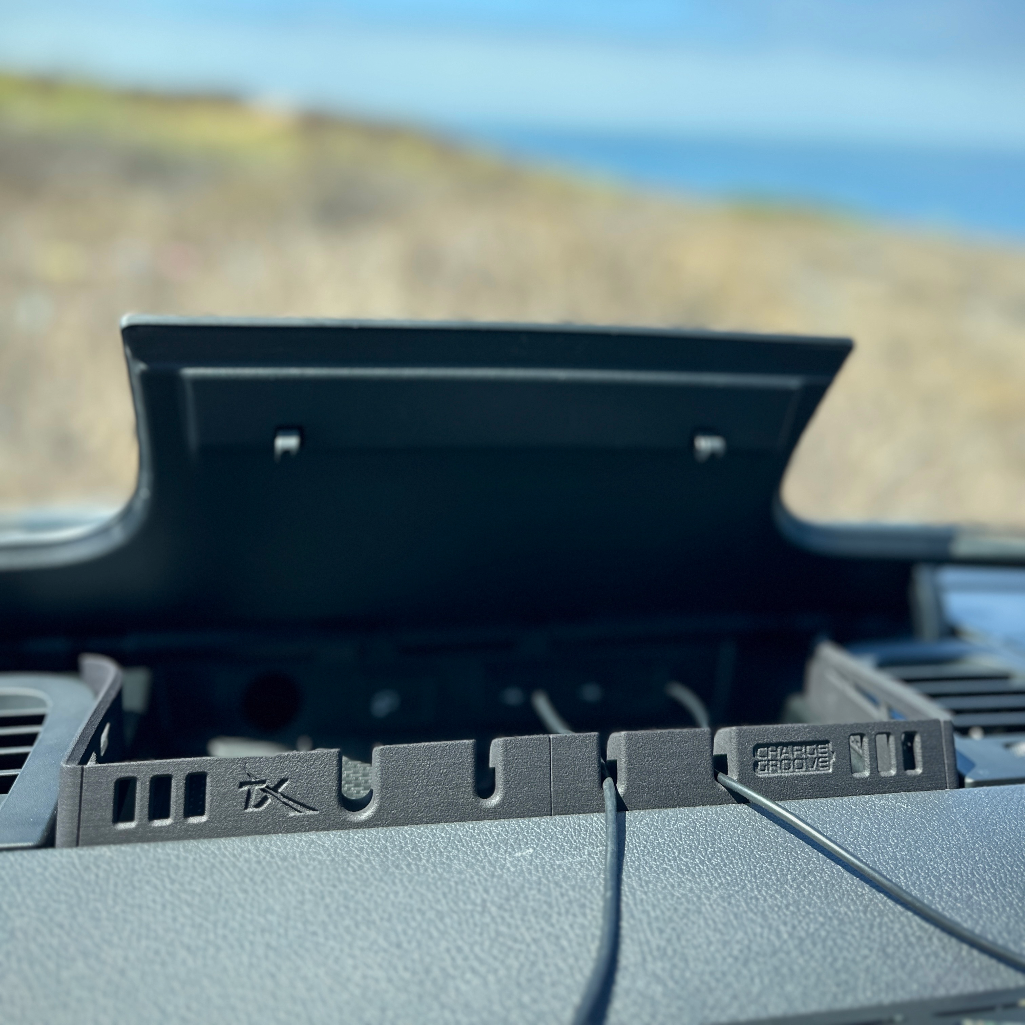 TERRA X Charge Groove | Mercedes Sprinter Dash Charging & Cable ...